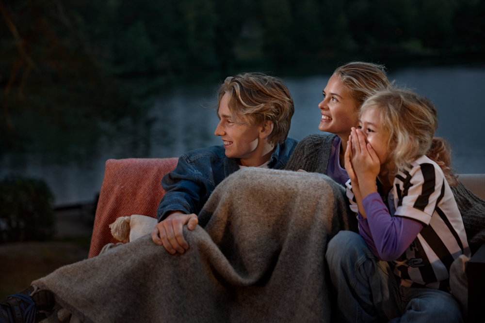 Beställ bredband och tv via fiber till bra pris hos oss – Telia.se